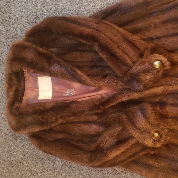 Crandell Furs | Jackets & Coats | Vintage 95s Muskrat Fur Jacket Size M ...